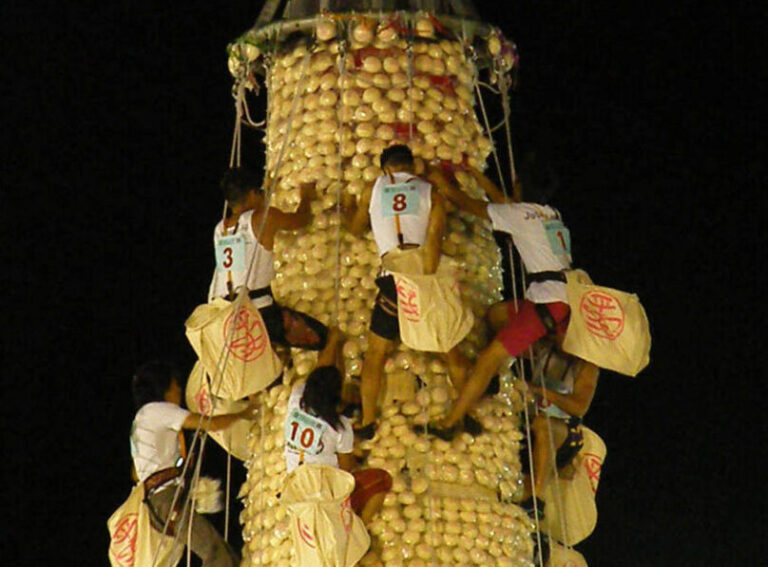 5 Unusual Sports Events in Hong Kong - ESLteachers | ESLteachersJOB.com